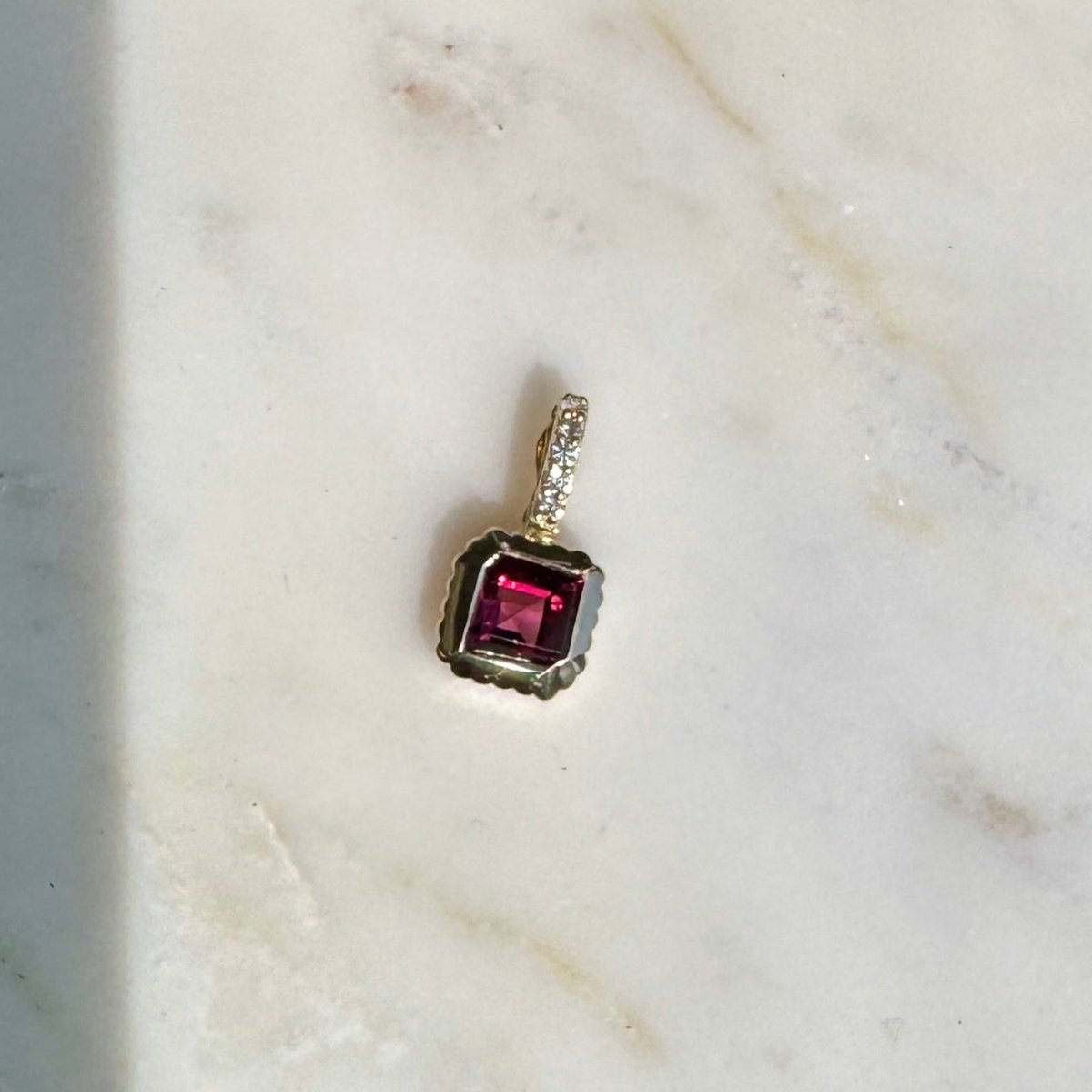 DREAM IN TECHNICOLOR 1.35ct Rhodolite Garnet – AURORO